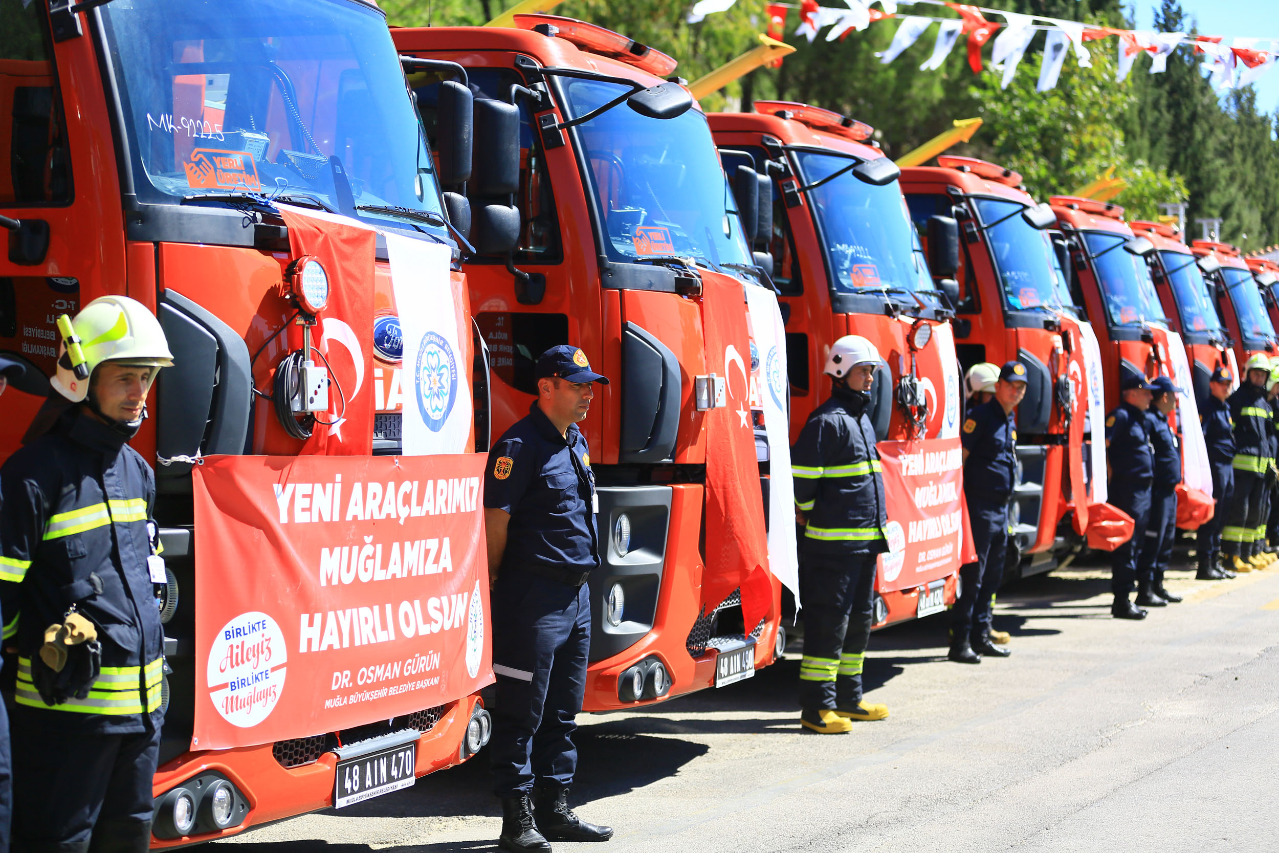 Büyükşehir, 27 yeni itfaiye aracını Muğlalıların hizmetine sundu